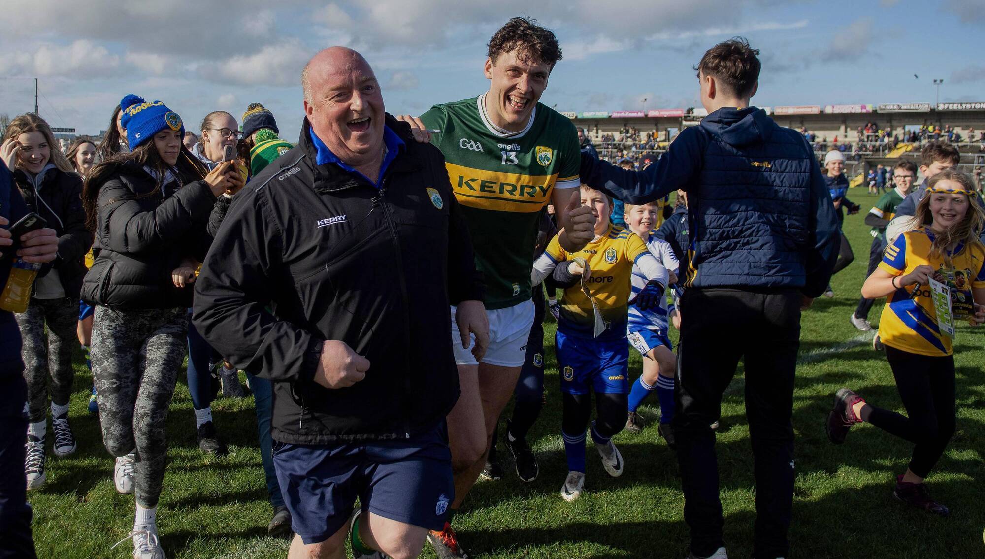 Pic of the week: Kerry star mobbed by young fans at Hyde Park - Sport ...